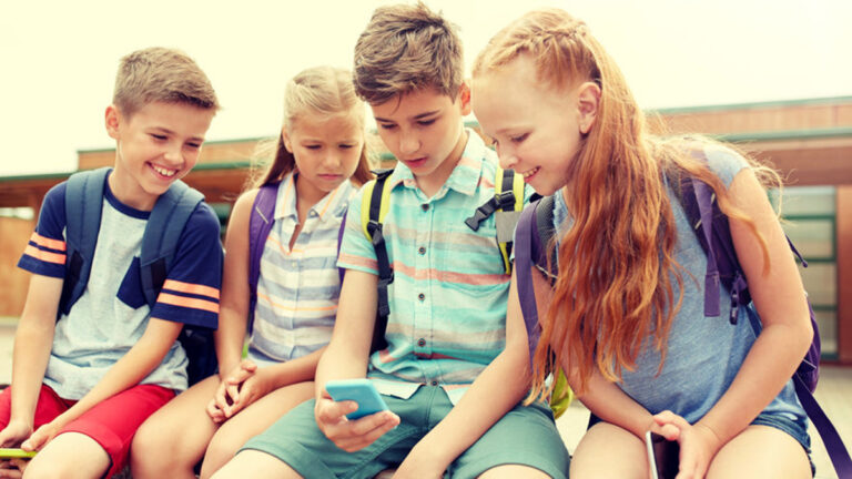 Wat zijn de verschillende fases van de puberteit? - Oudersenzo